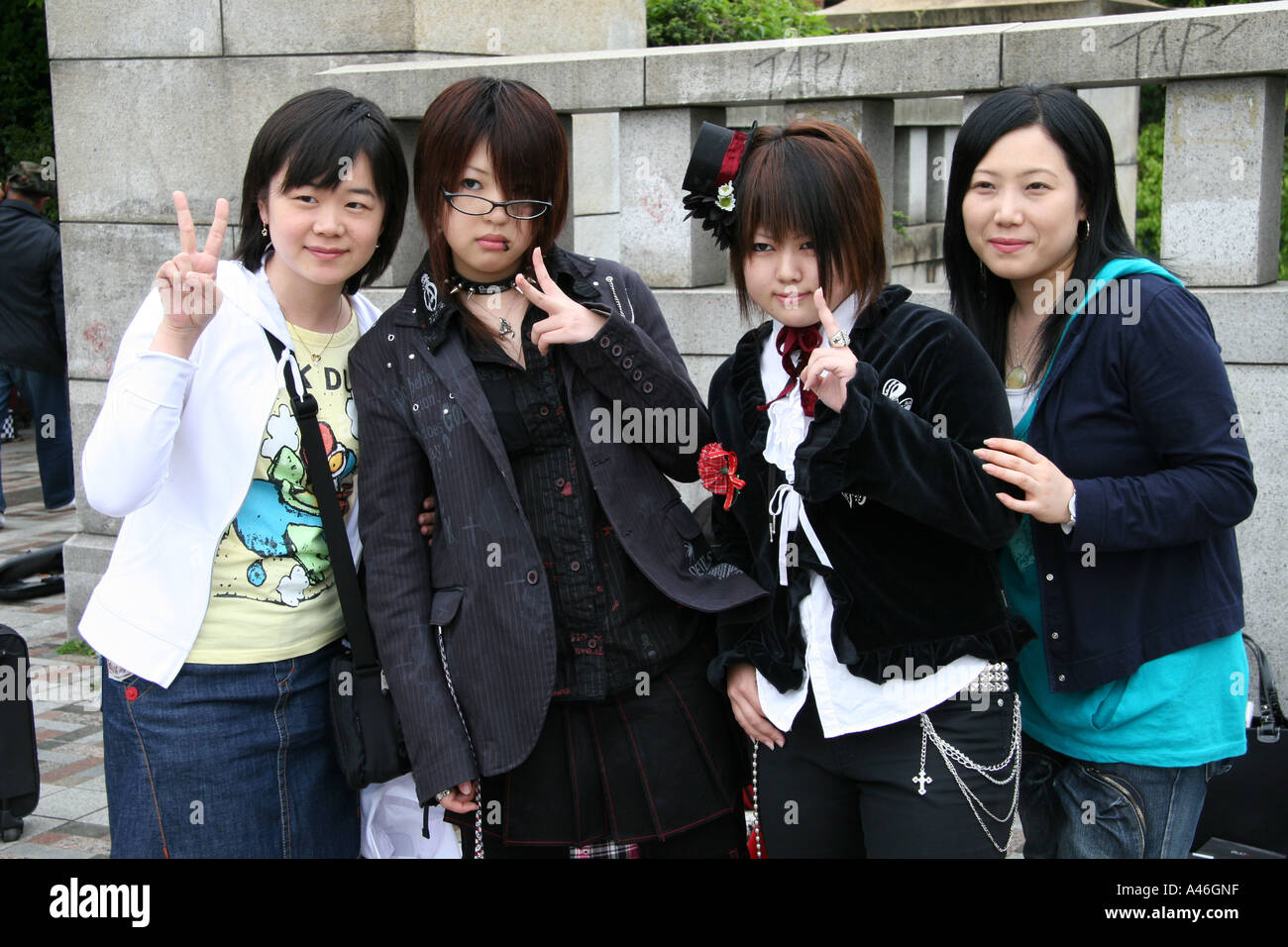 Girls Tokyo Tokio Maedchen Stock Photo - Alamy