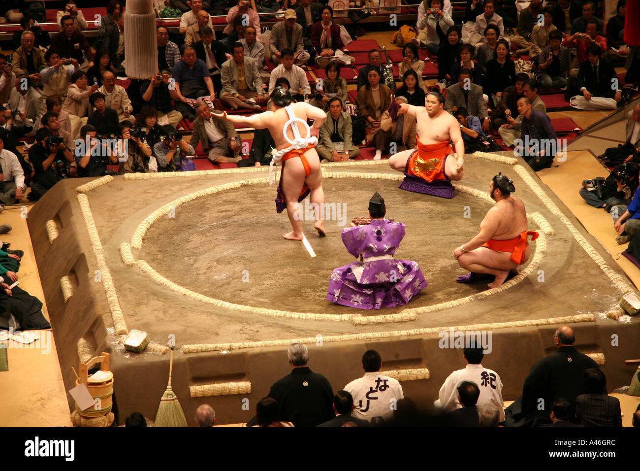 Sumo Wrestler Tokio Sumoringer Sumotori Stock Photo - Alamy
