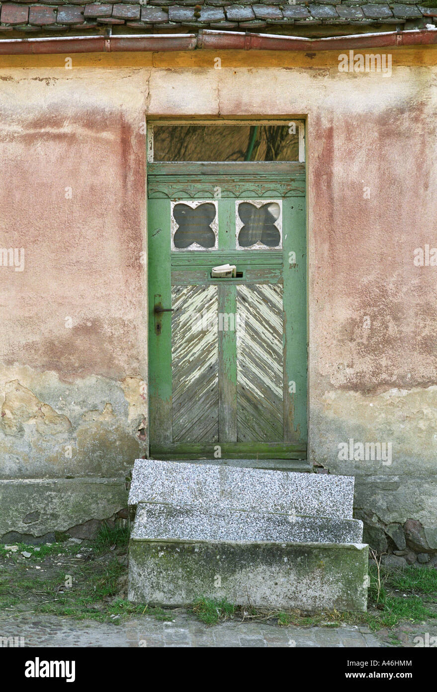 Door falling off hi-res stock photography and images - Alamy