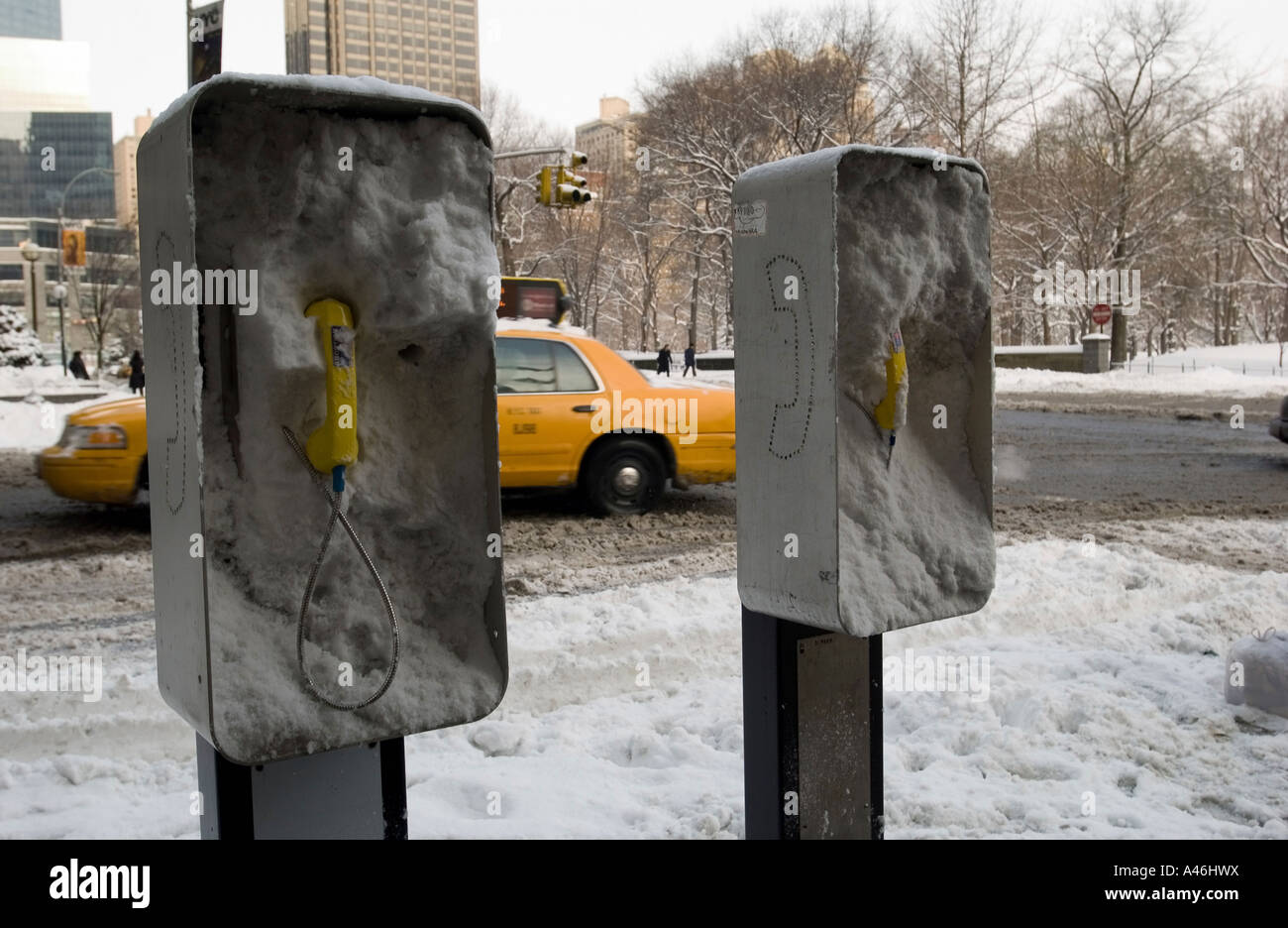 Car filled boxes hi-res stock photography and images - Alamy