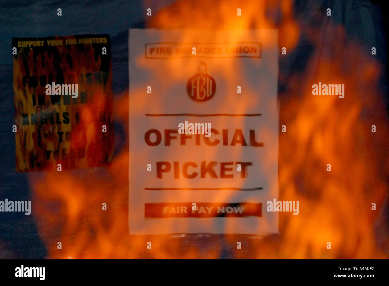 Fire station picket line hi-res stock photography and images - Alamy