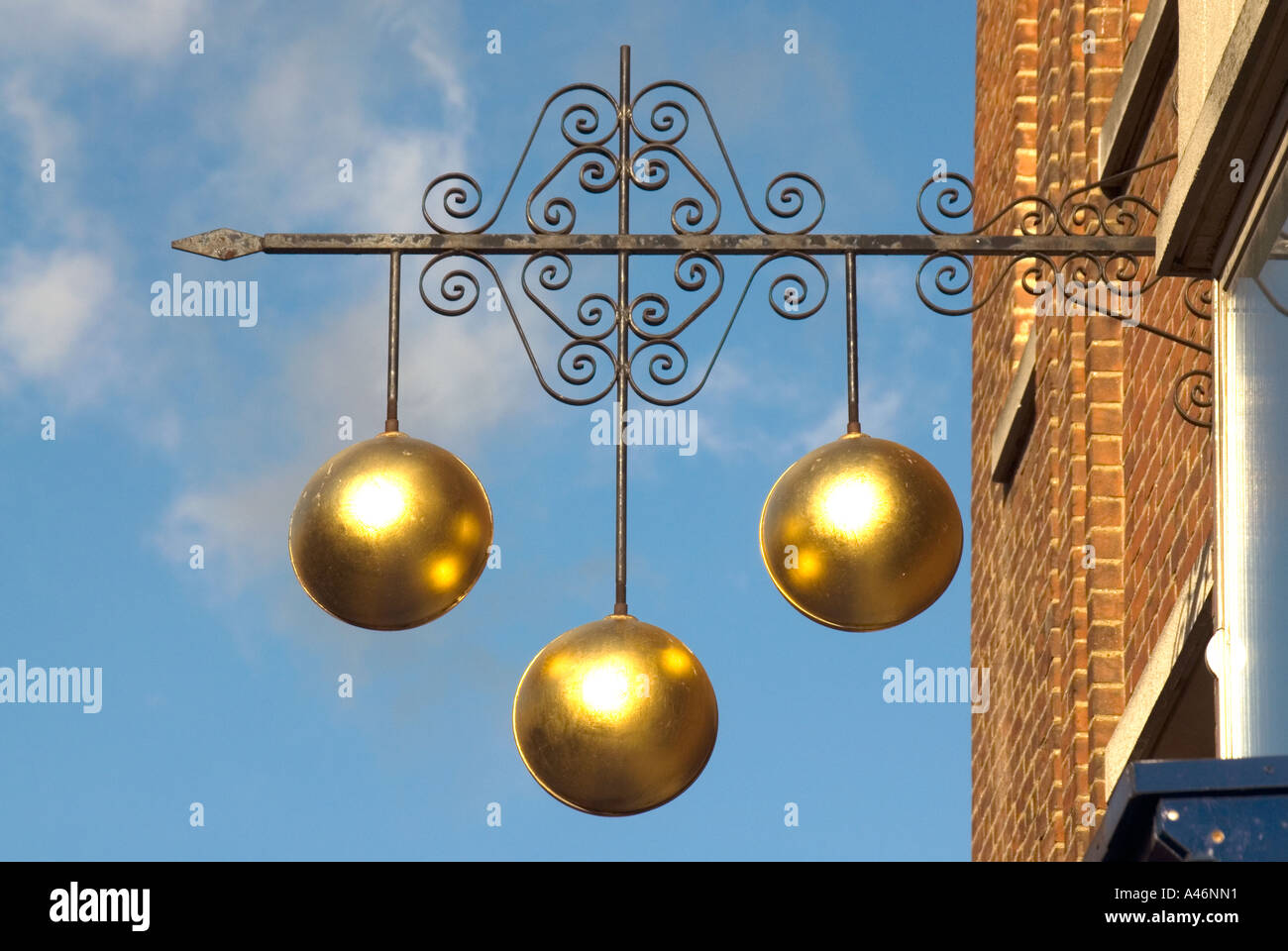 Uk pawnbrokers hi-res stock photography and images - Alamy