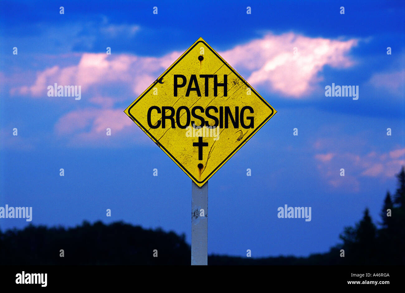 Cross roads decision hi-res stock photography and images - Alamy