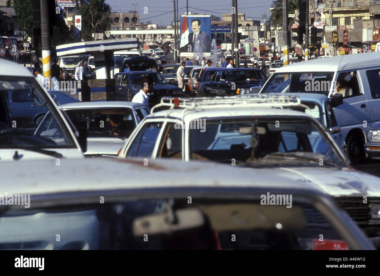 traffic in baghdad iraq Stock Photo - Alamy