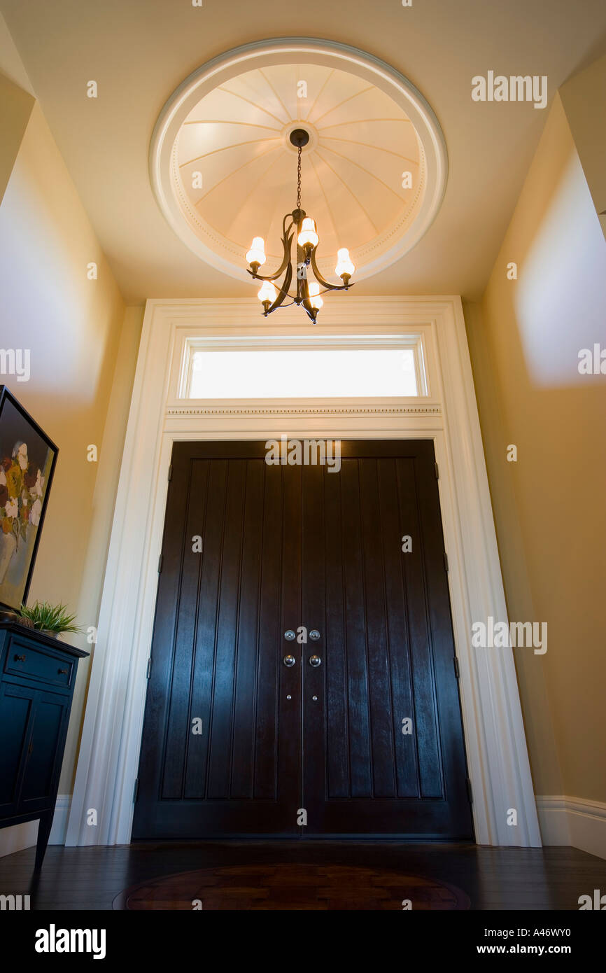 Grand house entrance hi-res stock photography and images - Alamy