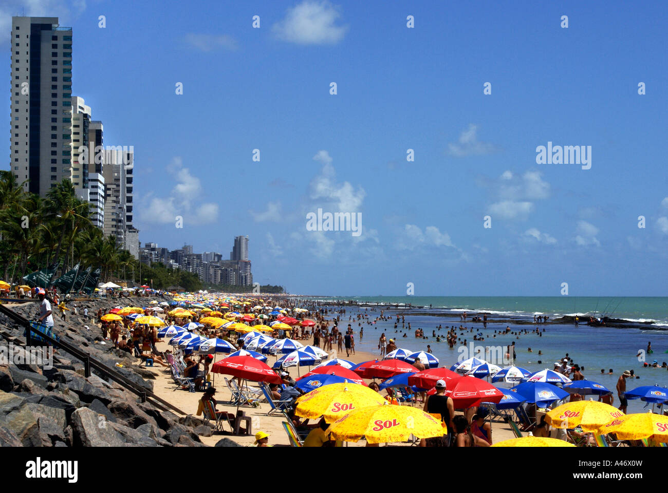 Offshore beach hi-res stock photography and images - Alamy