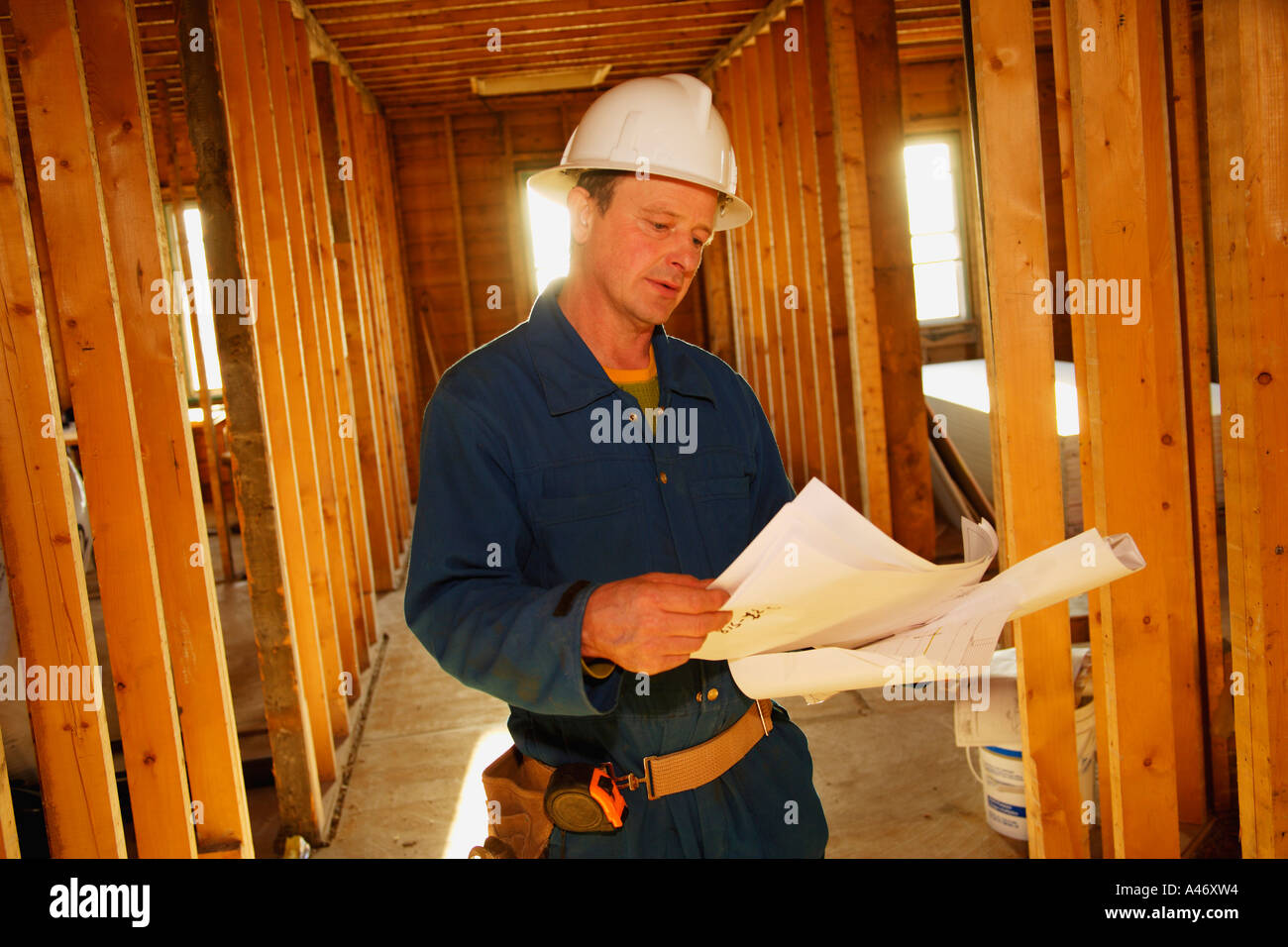 Blue collar worker Stock Photo - Alamy