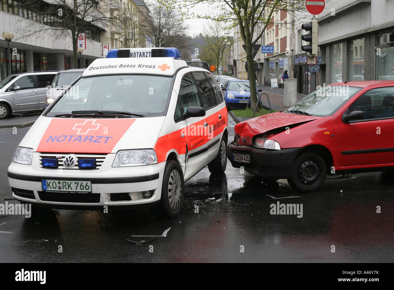 Emergency car hi-res stock photography and images - Alamy