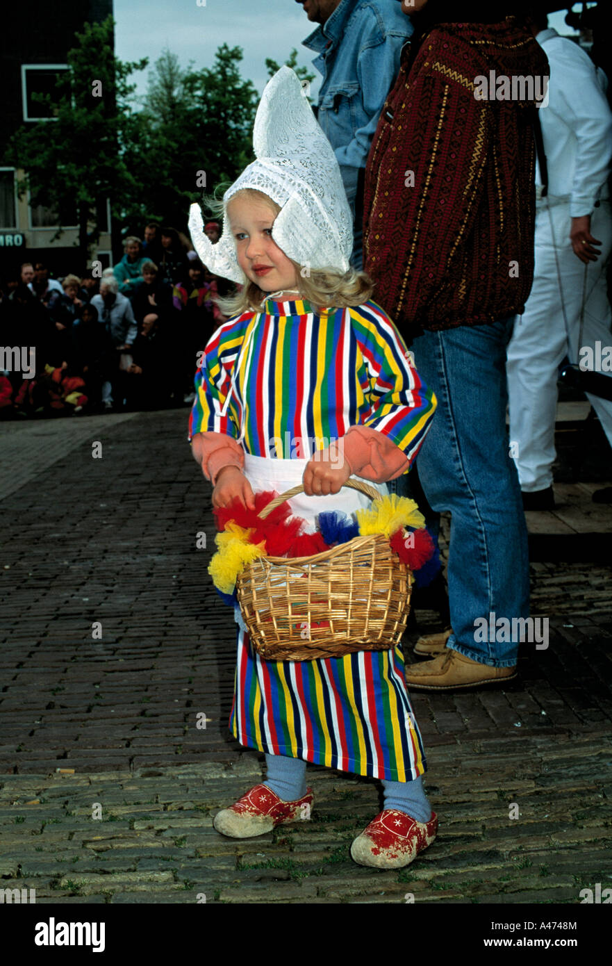 Dutch costume hi-res stock photography and images - Alamy