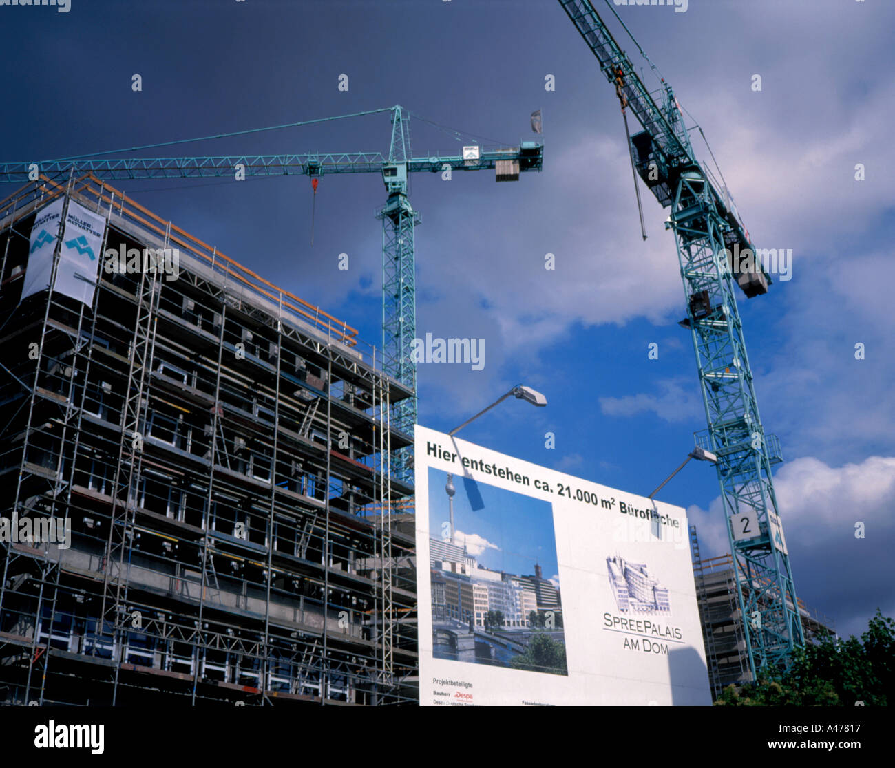 Construction of new appartment block central Berlin, Germany (2001 ...