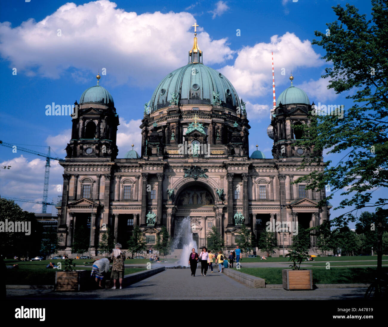 Copper oxide roof green hi-res stock photography and images - Alamy