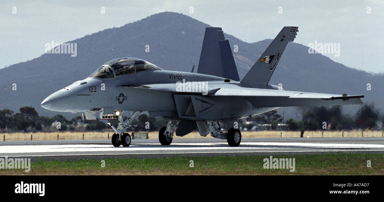 f18 super hornet Stock Photo - Alamy
