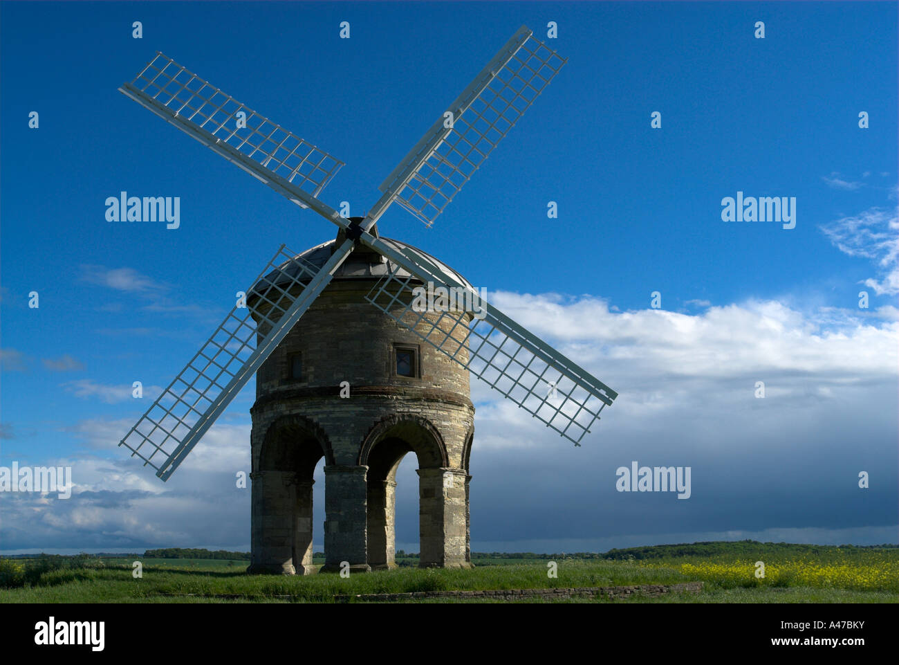 Chesterton Windmill in Warwickshire Stock Photo - Alamy