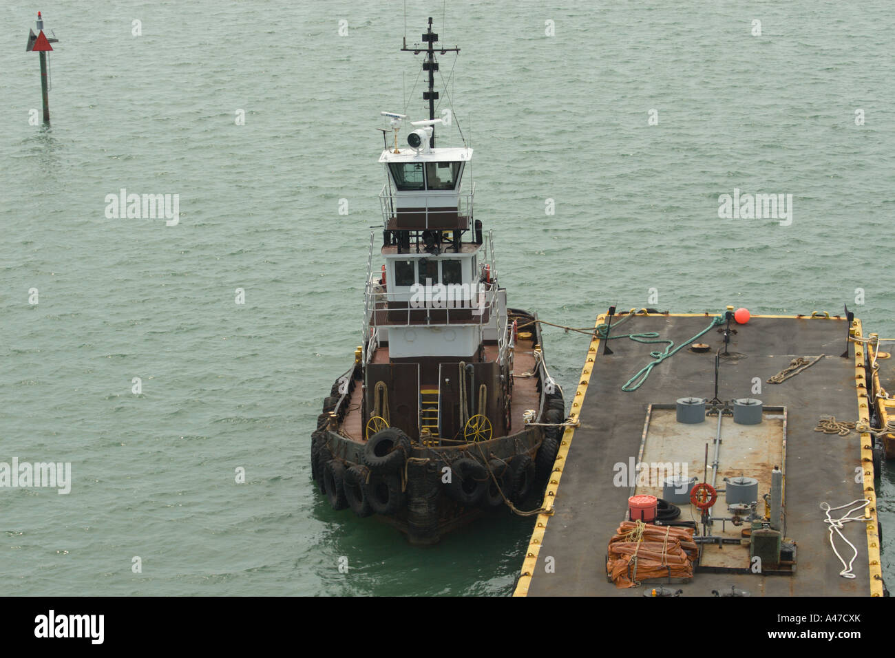 Black barge boat hi-res stock photography and images - Alamy