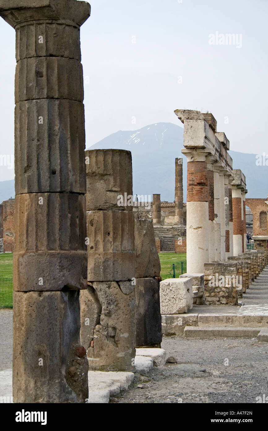 A View of Mt Vesuvius from Pompeii Stock Photo - Alamy