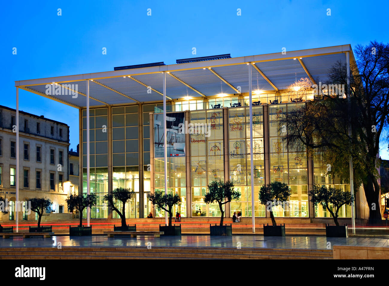 Carré d Art museum, Nimes, France Stock Photo - Alamy
