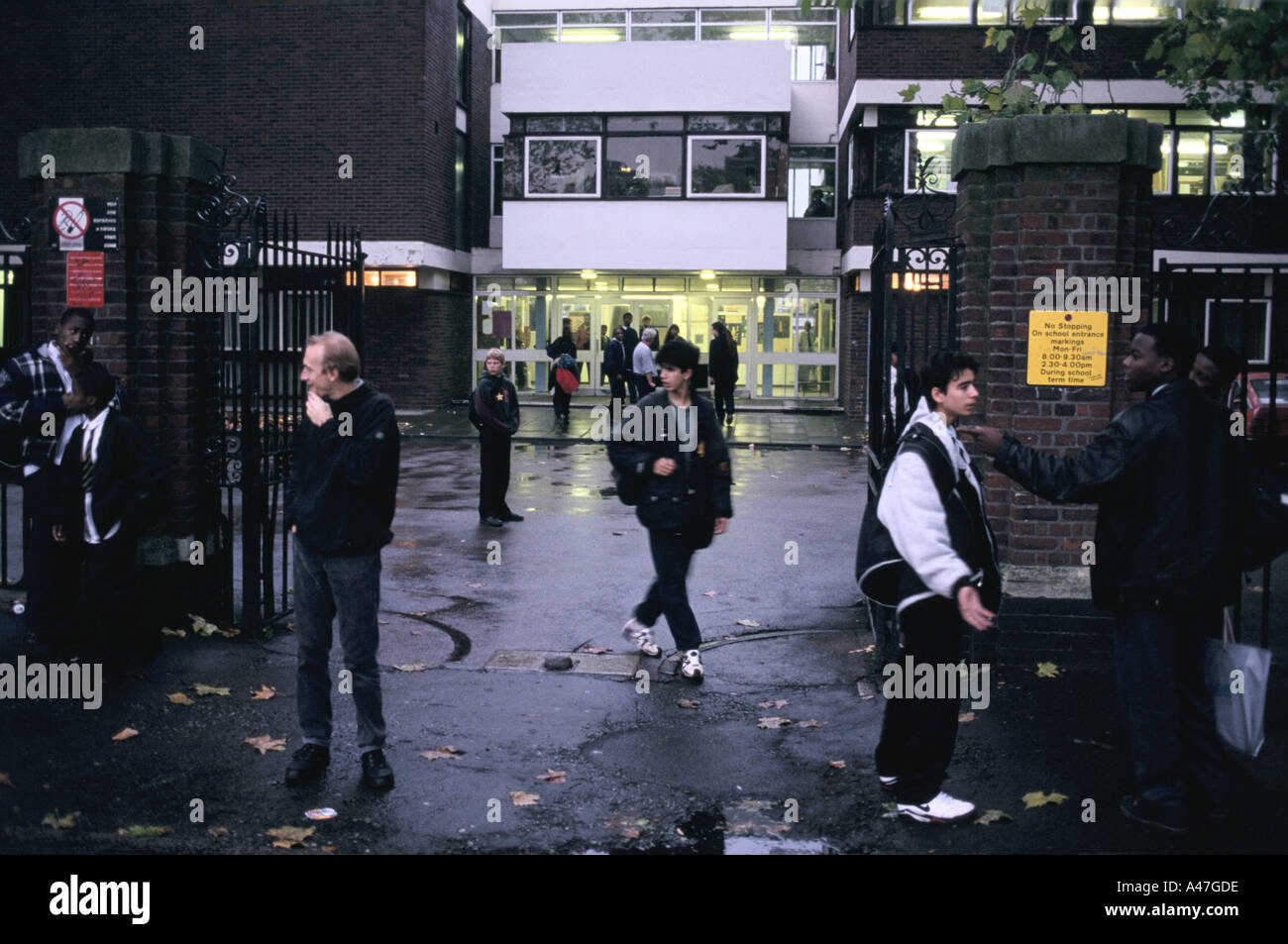 hackney downs school children at the school gates london 1995 Stock ...