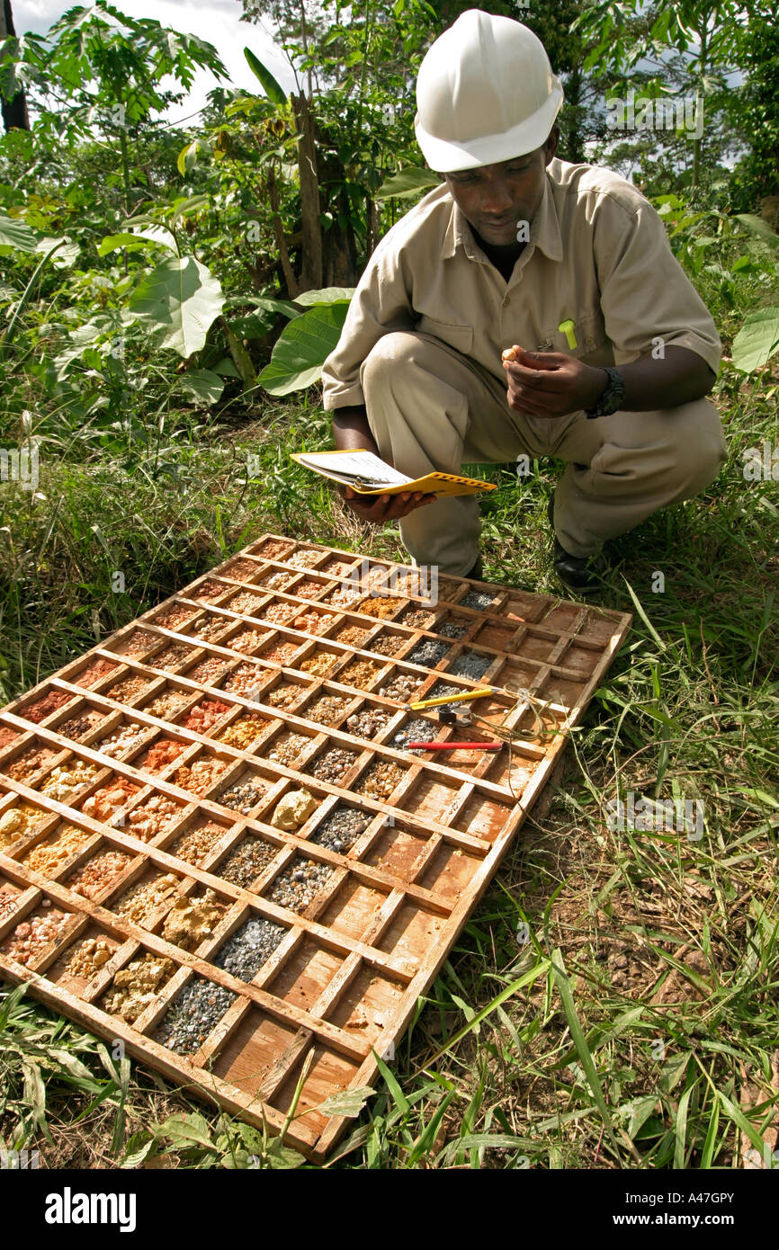 Geologist rock sample hi-res stock photography and images - Alamy