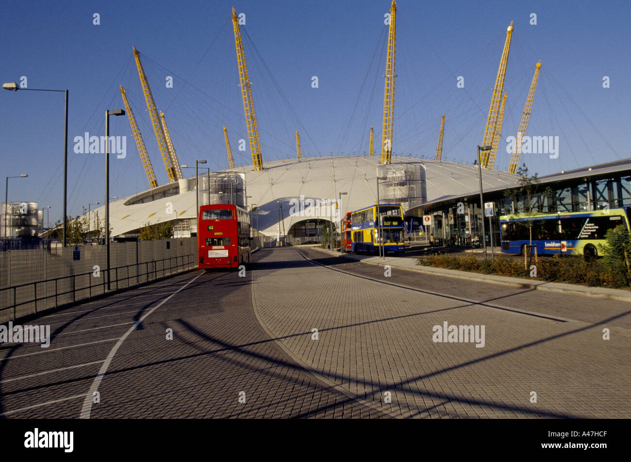 London bus 1999 hi-res stock photography and images - Alamy