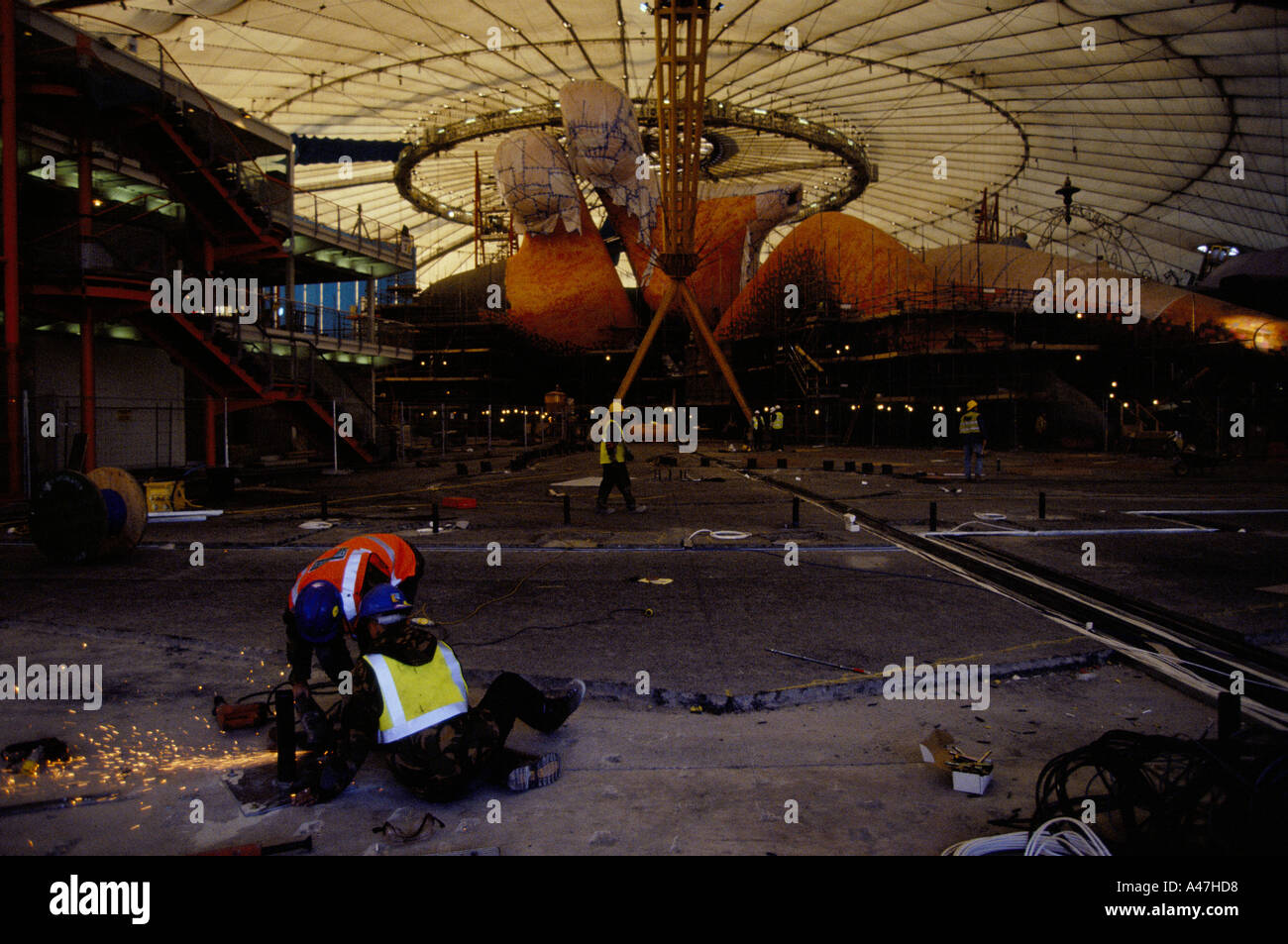 Millennium dome inside body zone hi-res stock photography and images ...