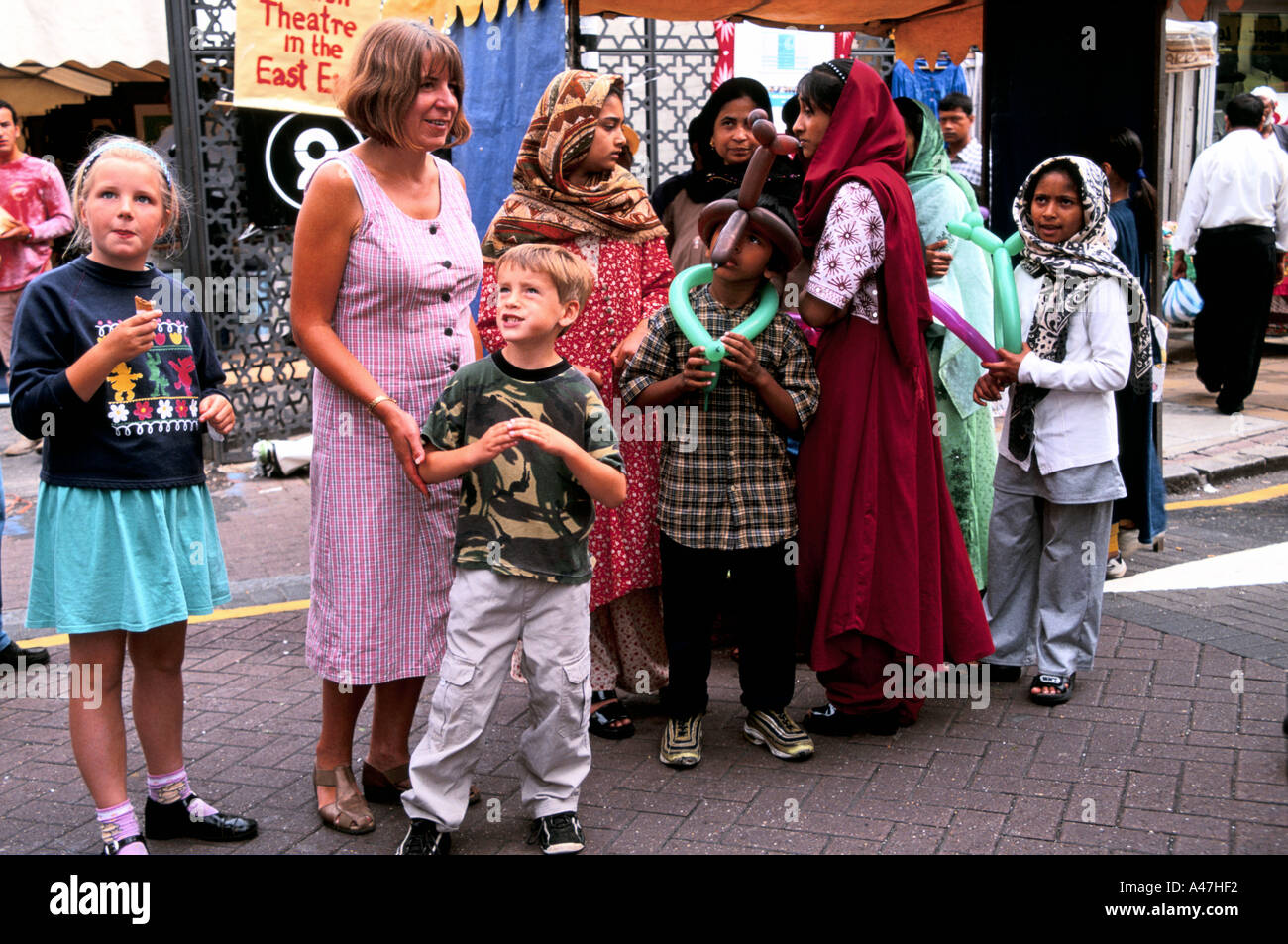 Laughing kids london hi-res stock photography and images - Alamy