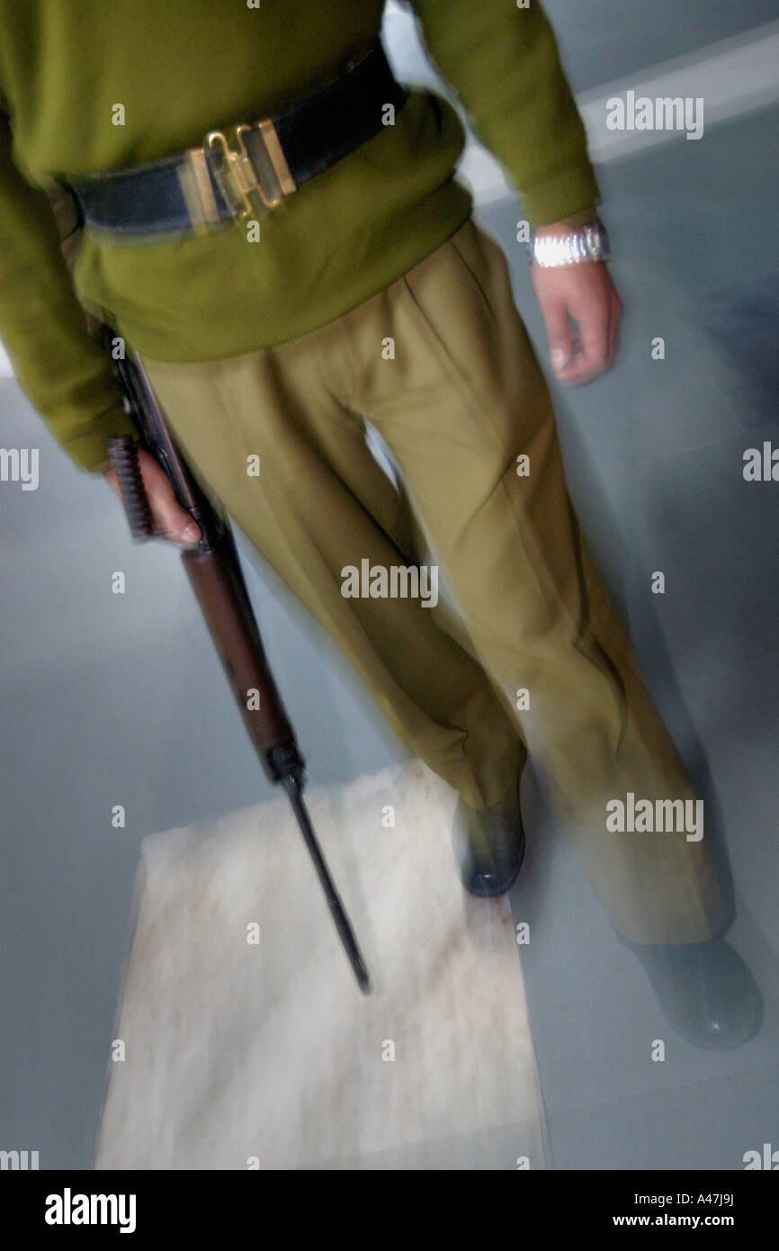 An Indian police man with his rifle Stock Photo - Alamy