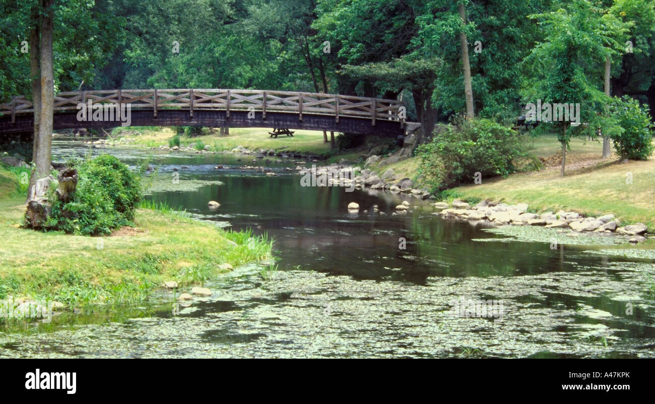 Bridge over Cedar Creek in park Cedarburg Wisconsin USA Stock Photo - Alamy