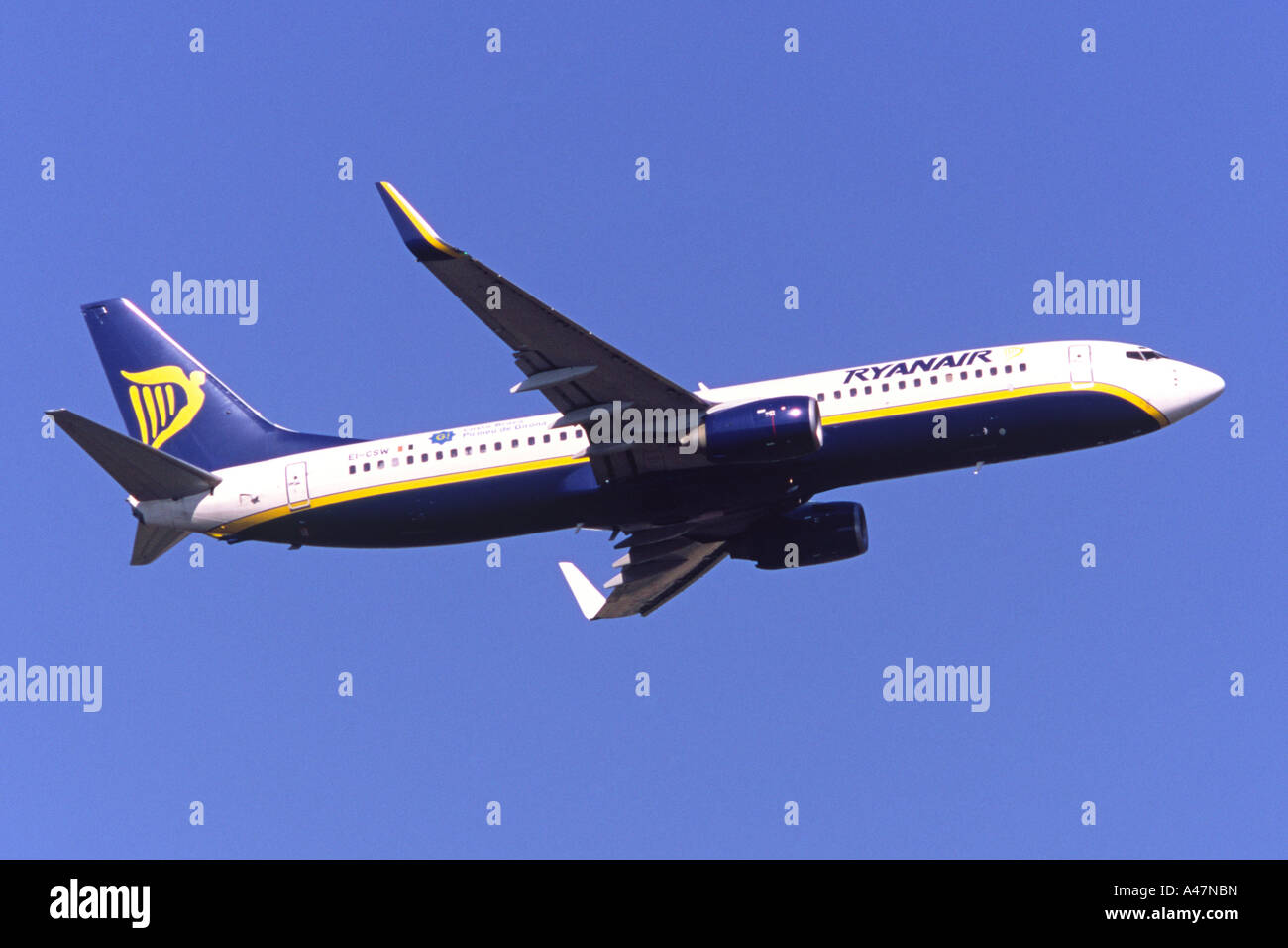 Boeing 737 operated by Ryanair departing Luton Airport, UK Stock Photo ...