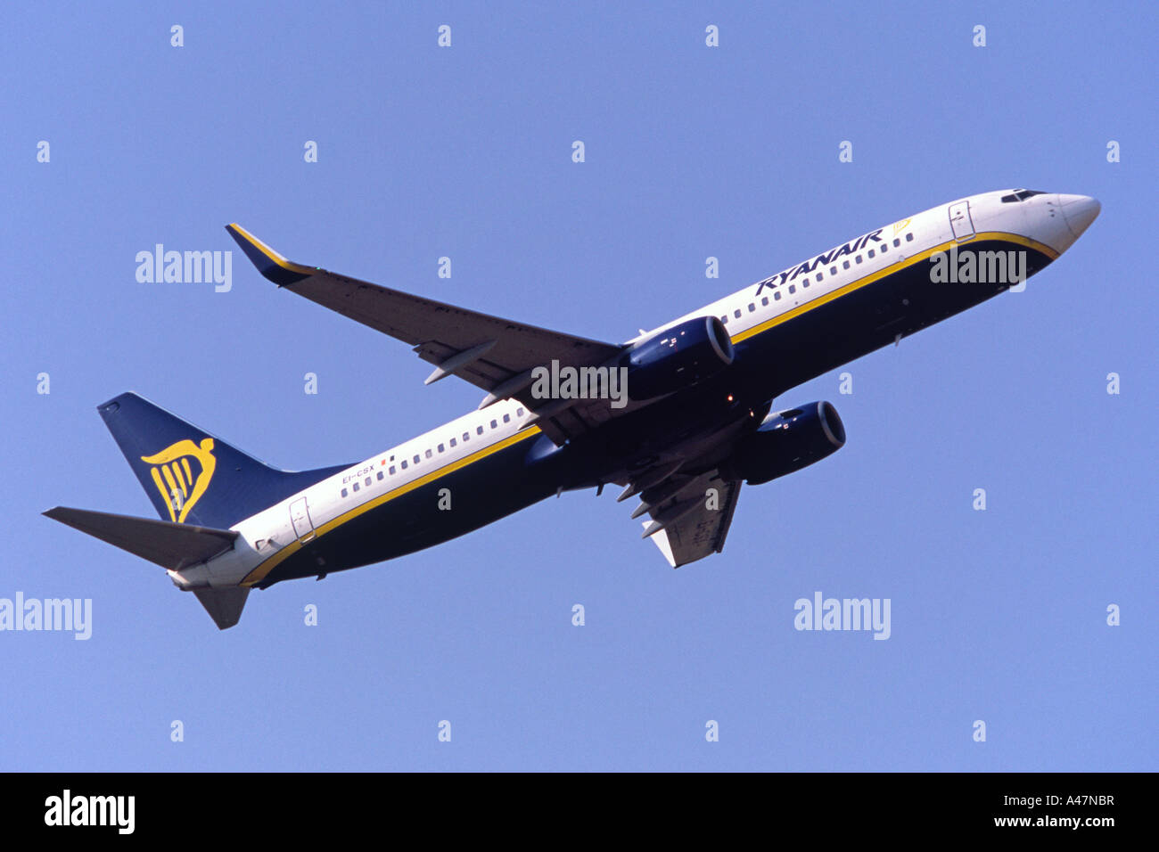 Boeing 737 operated by Ryanair departing Luton Airport, UK Stock Photo ...
