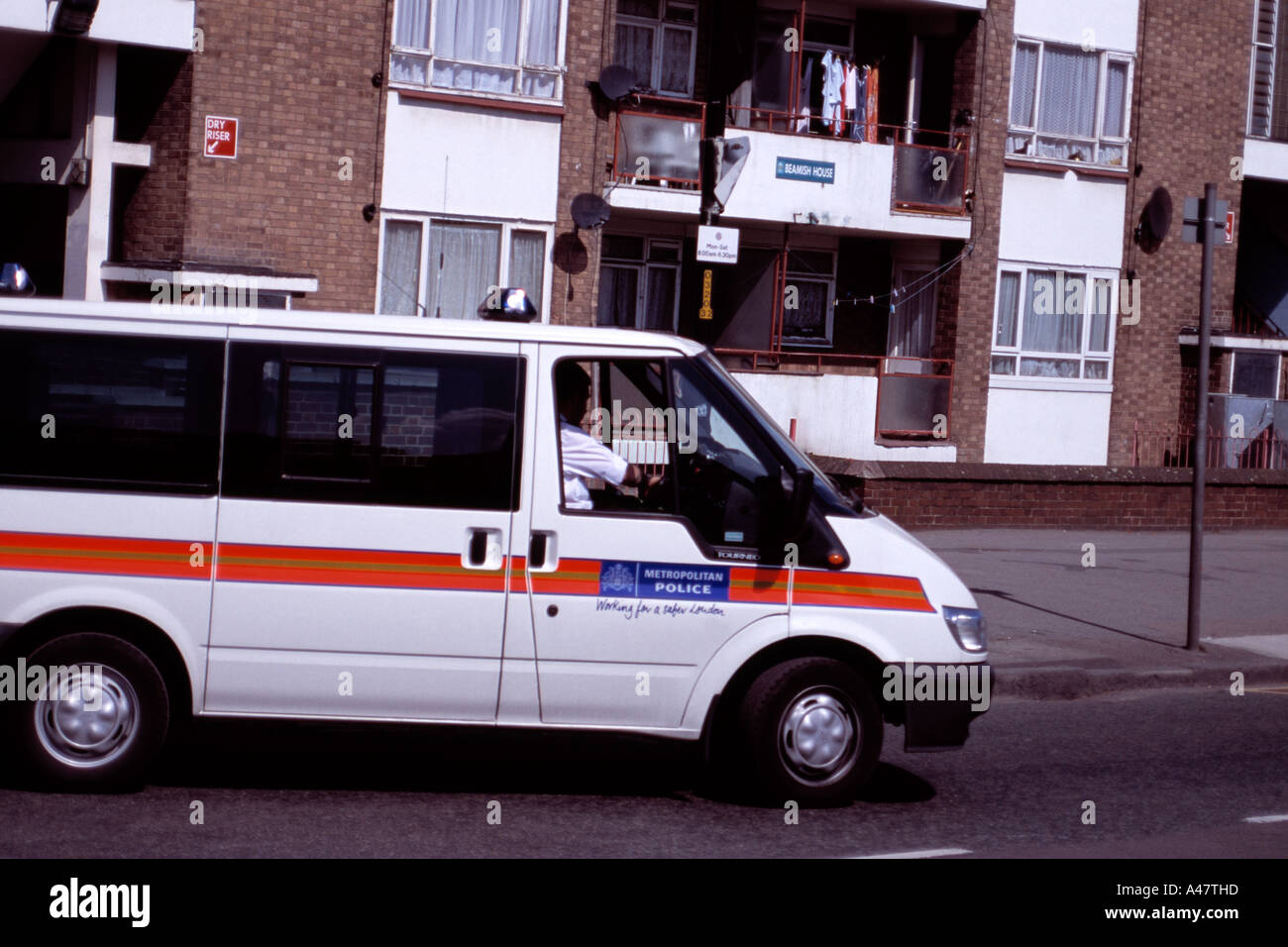 Metropolitan police patrol van hi-res stock photography and images - Alamy