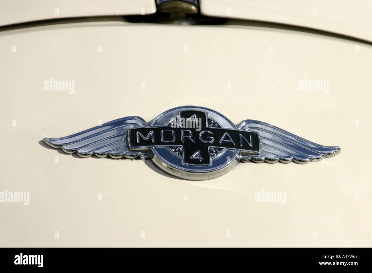 Cream coloured car hi-res stock photography and images - Alamy