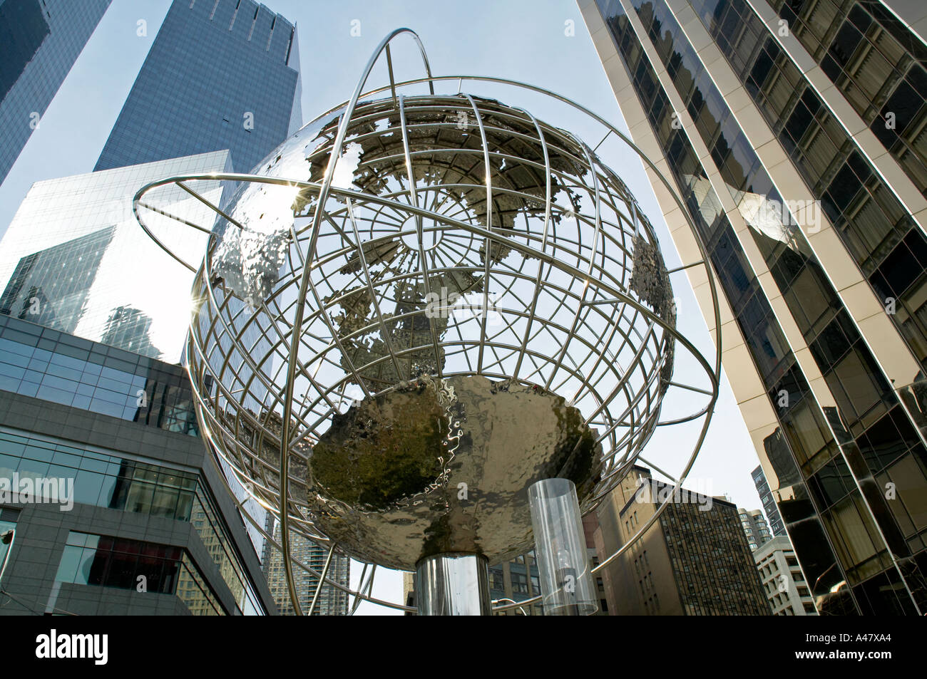 Glass globe sculpture hi-res stock photography and images - Alamy