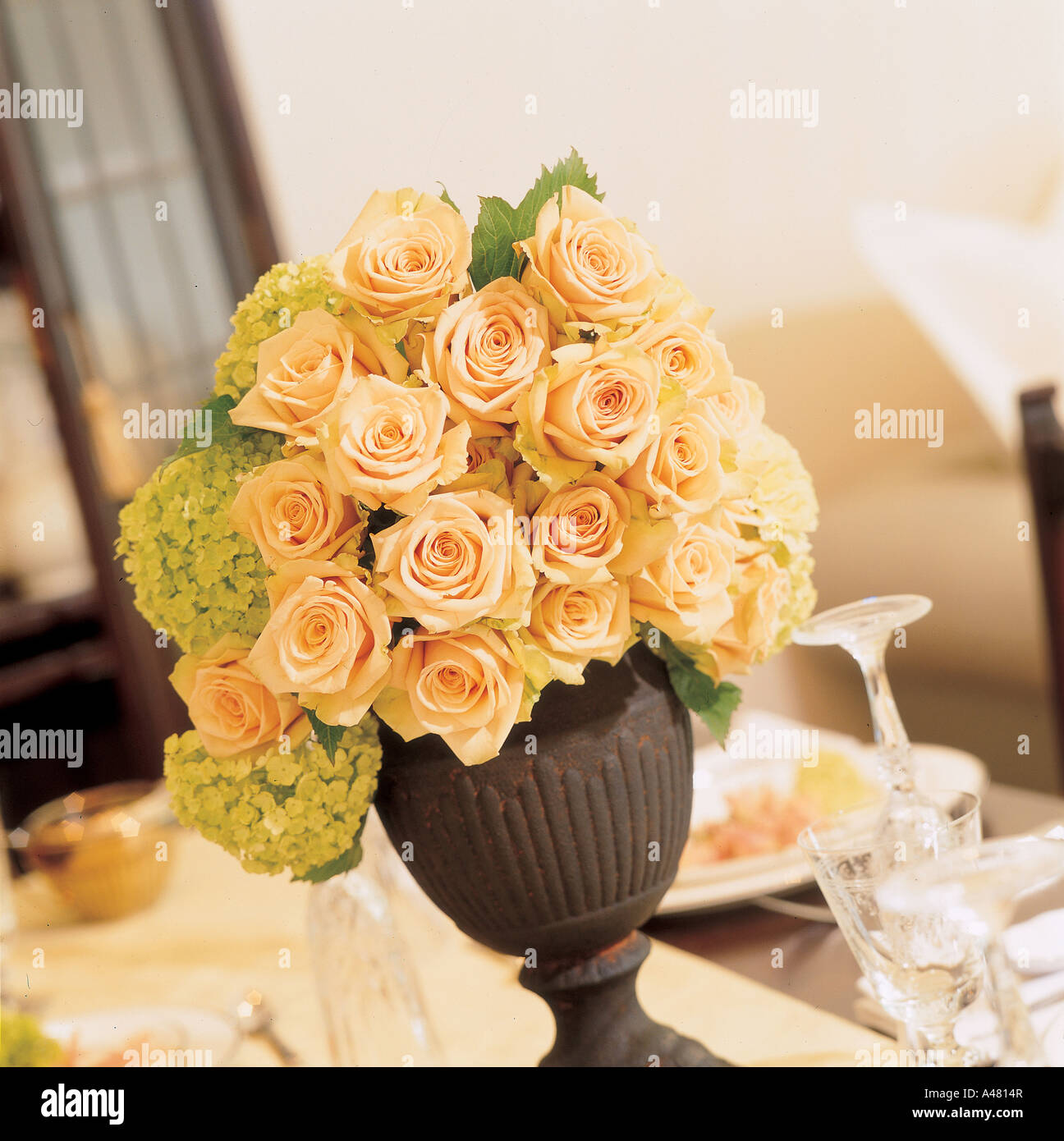 Close-up of a flower vase Stock Photo - Alamy
