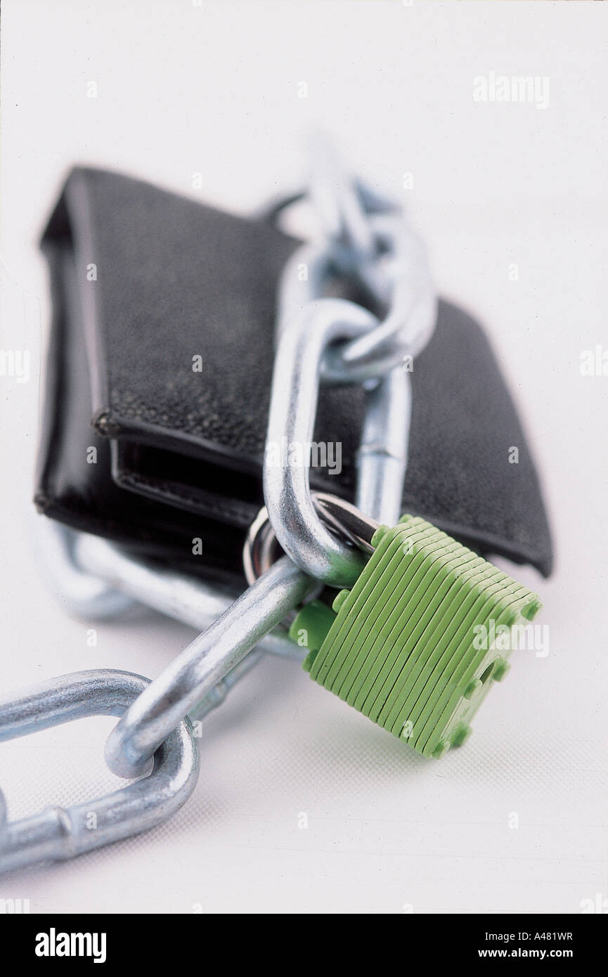Close-up of a wallet locked with a padlock Stock Photo - Alamy