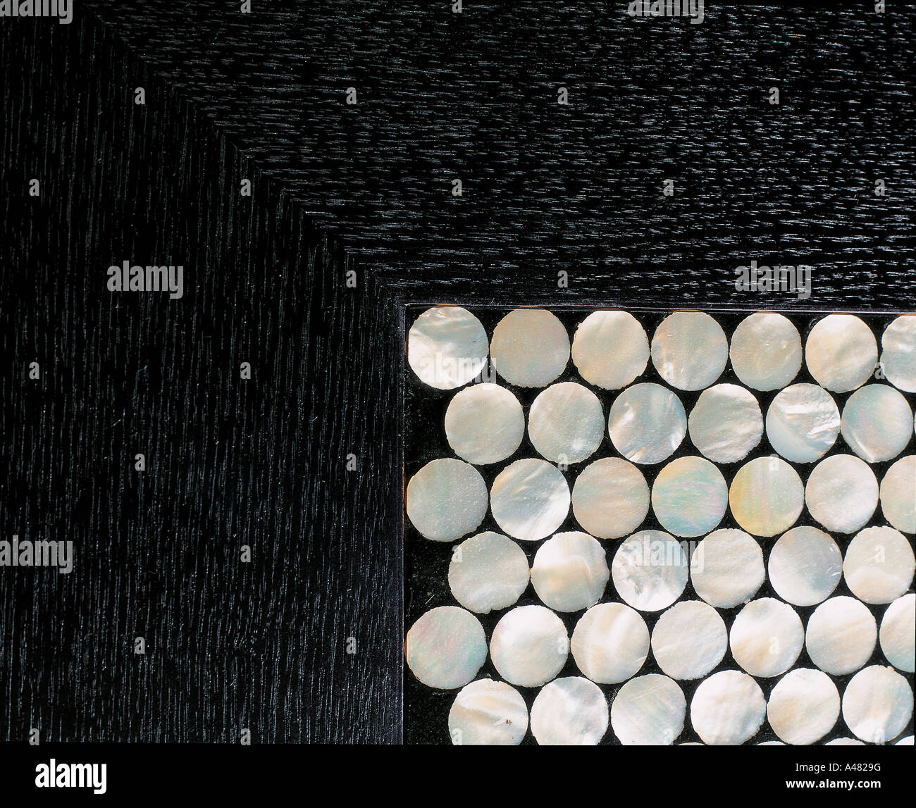 Mother of pearl circle hi-res stock photography and images - Alamy