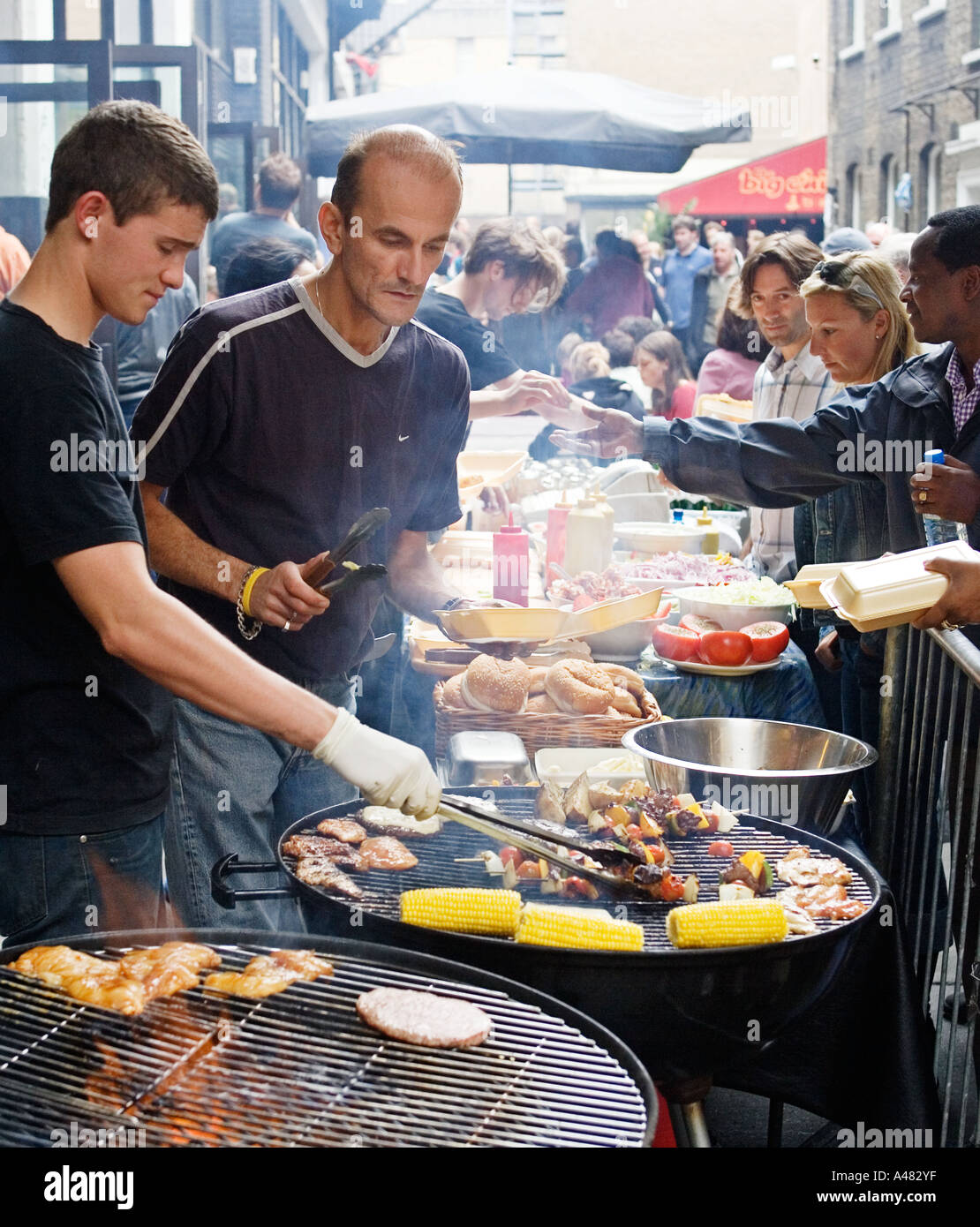 Brick Lane Sunday Barbeque Stock Photo - Alamy