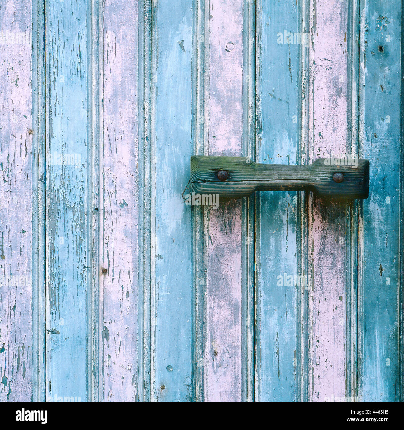 Barn door detail Stock Photo - Alamy