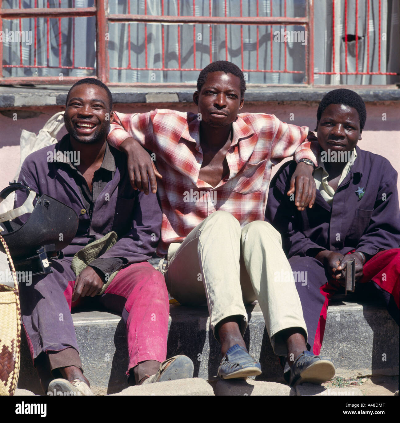Zimbabwe group men hi-res stock photography and images - Alamy