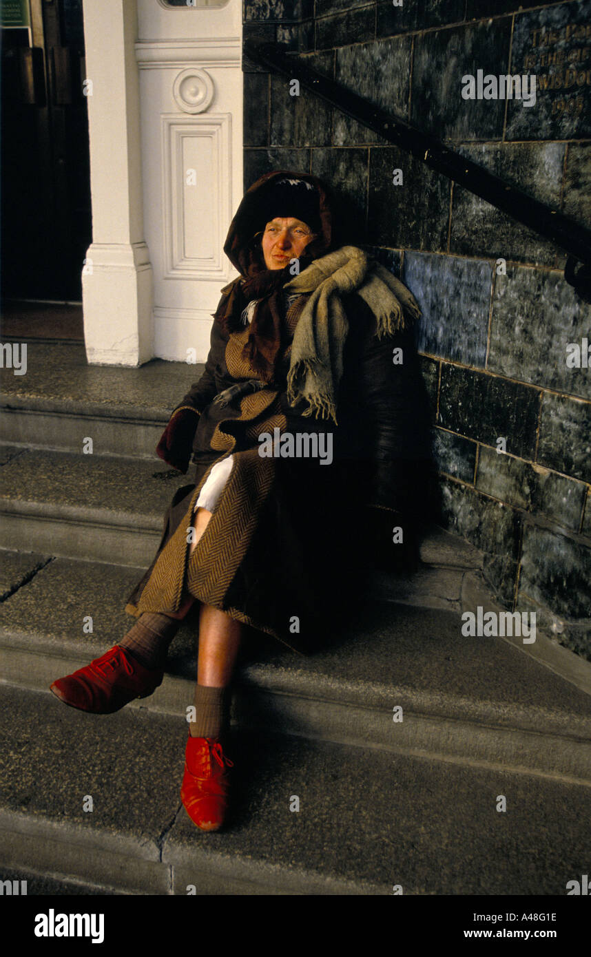 Homeless london street hi-res stock photography and images - Alamy