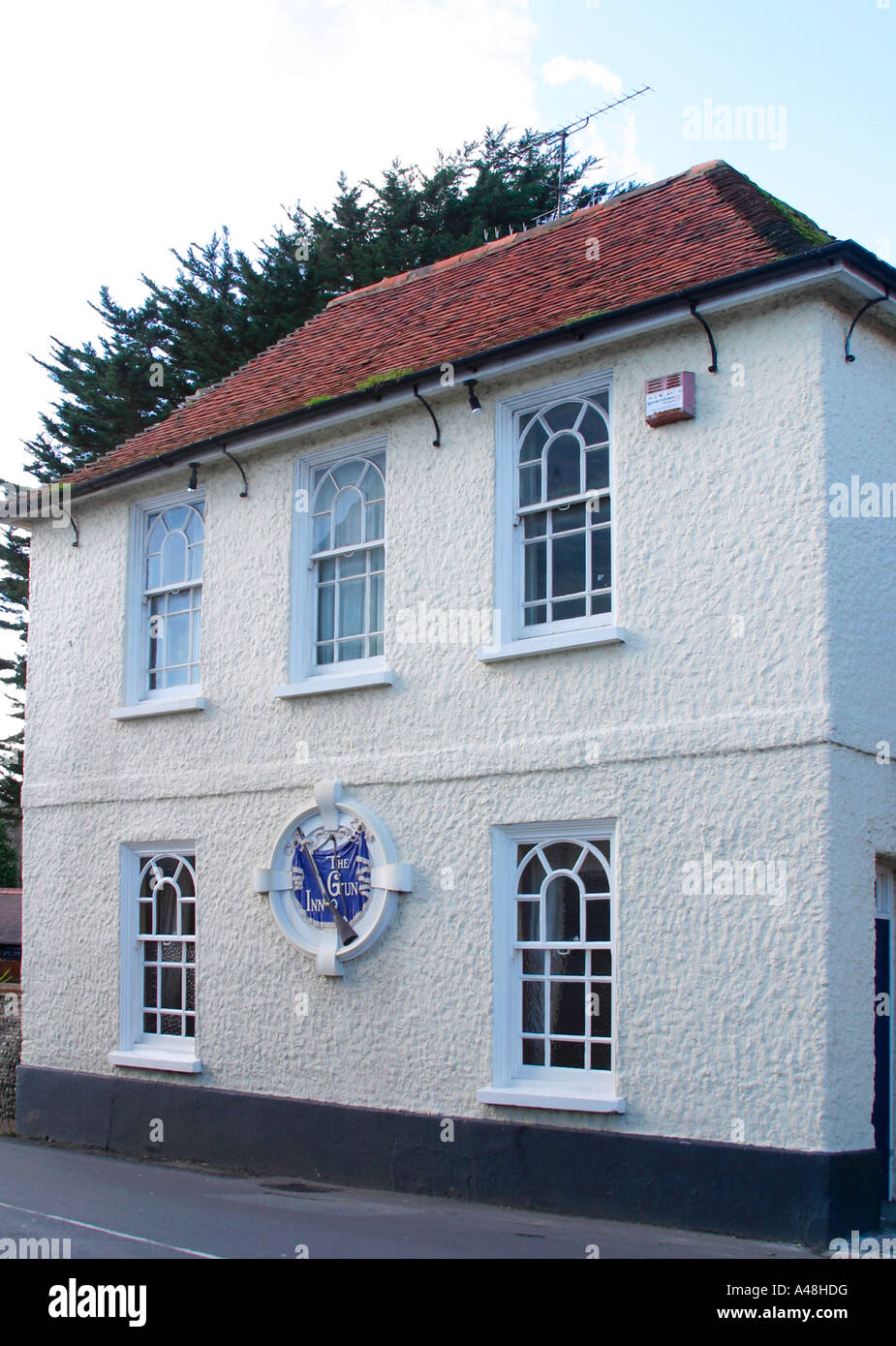 Gun pub uk hi-res stock photography and images - Alamy