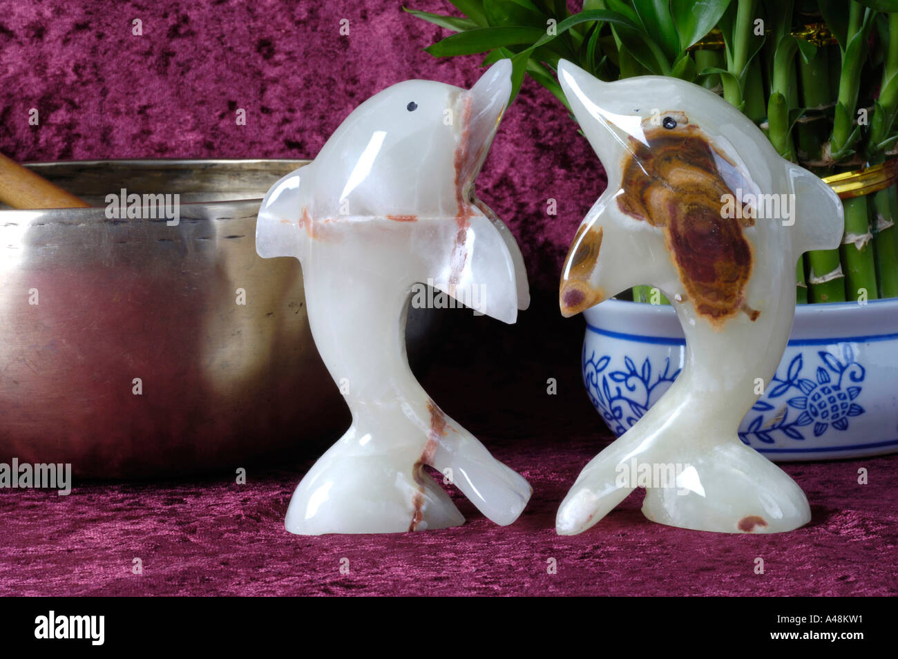 Dolphin figure hi-res stock photography and images - Alamy