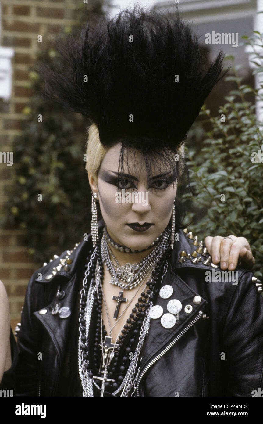 Punk fashion woman 1983 hi-res stock photography and images - Alamy