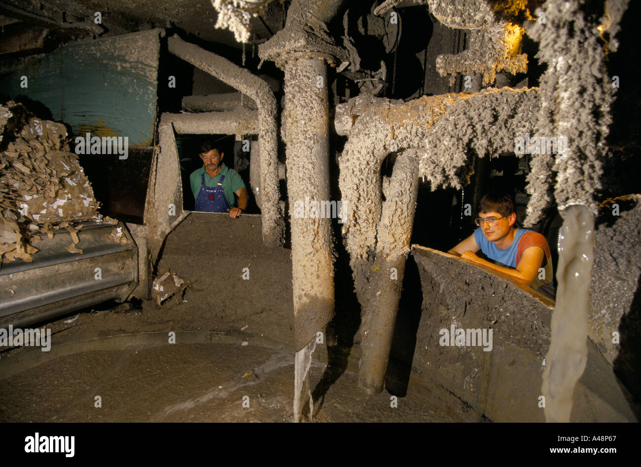 Pulp wood mill hi-res stock photography and images - Alamy