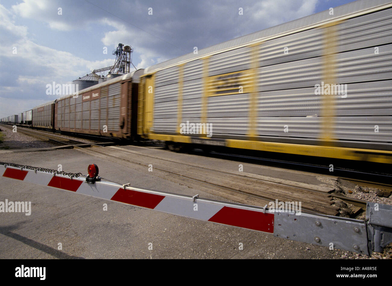 lincoln highway southern pacific freight train passing through arcadia ...