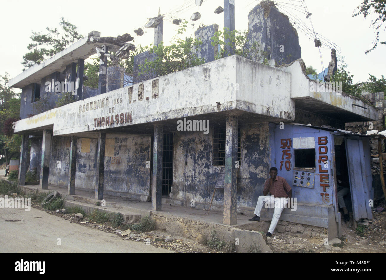 half built building fallen into dereliction port au prince haiti Stock ...
