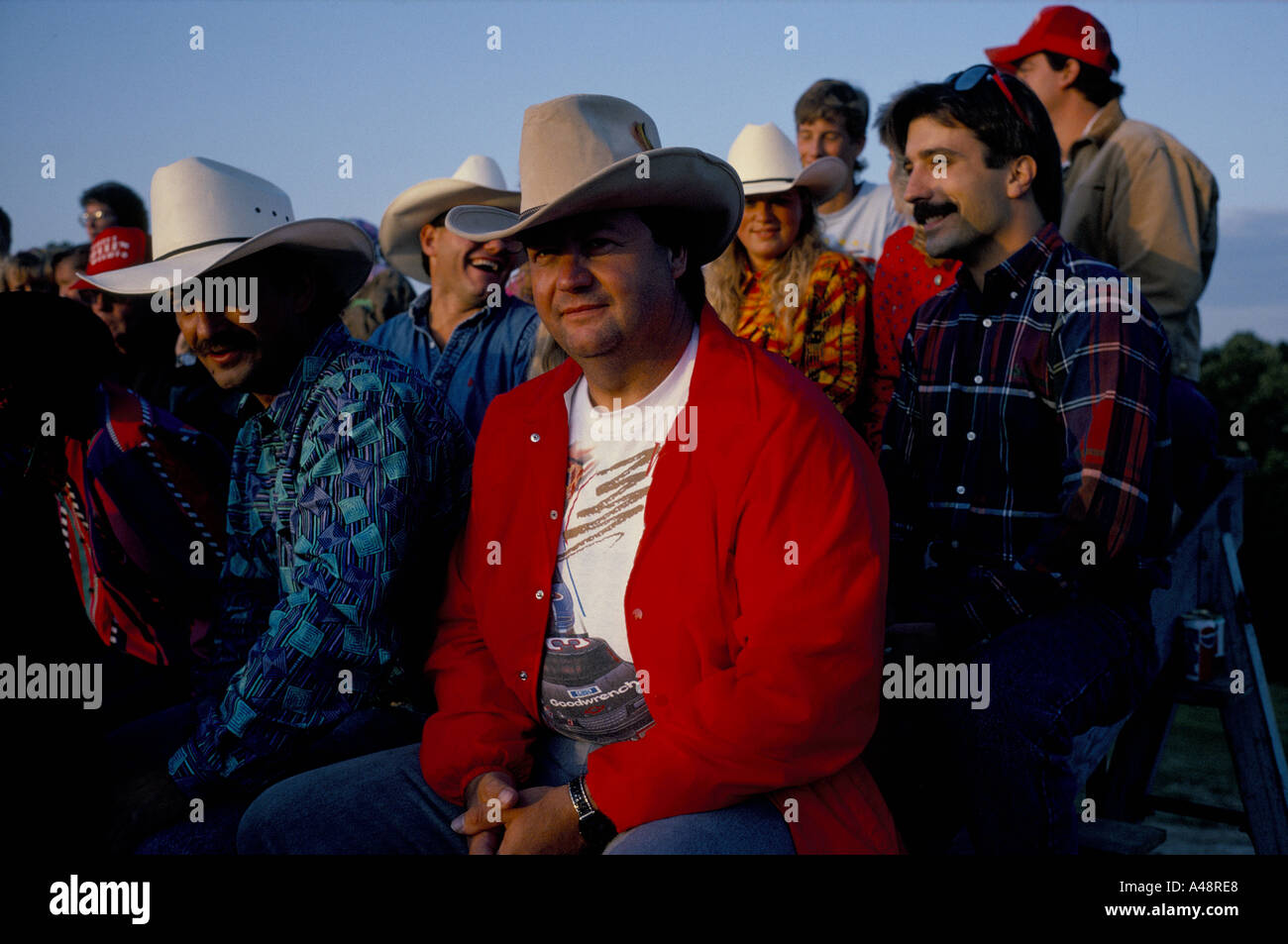 Crowd watching rodeo hi-res stock photography and images - Alamy