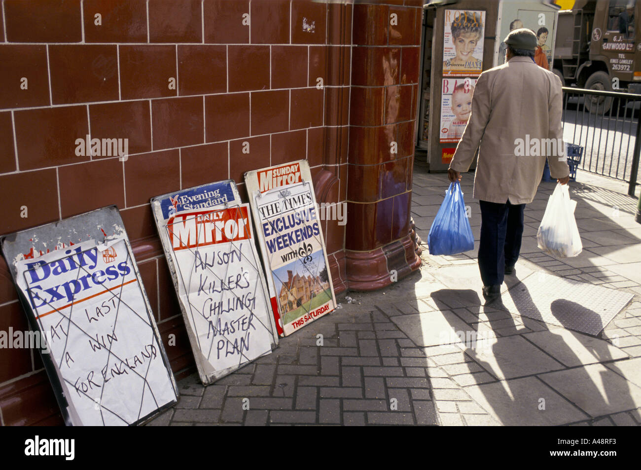 Newspaper posters hi-res stock photography and images - Alamy