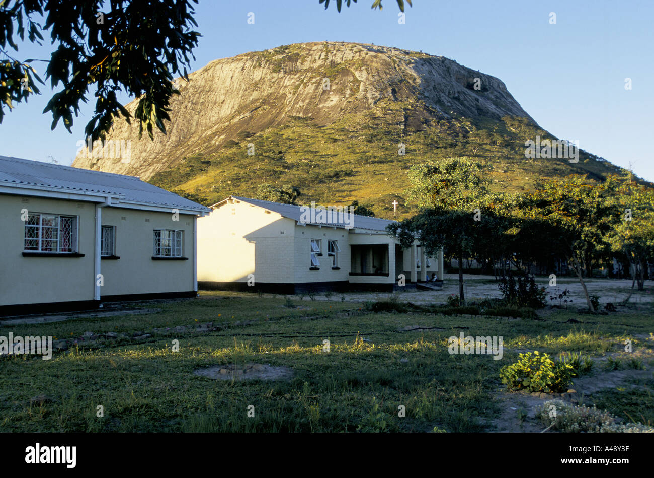 Mission buildings hi-res stock photography and images - Alamy