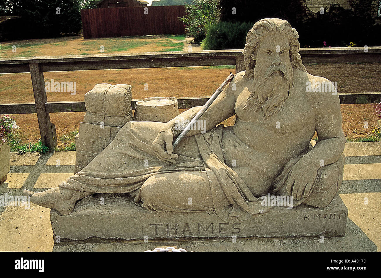 Statue of Father Thames at St Johns Lock Lechlade Stock Photo - Alamy