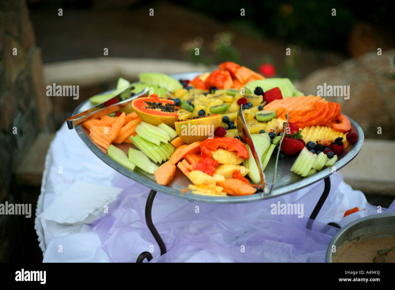 Metal salad tongs hi-res stock photography and images - Alamy